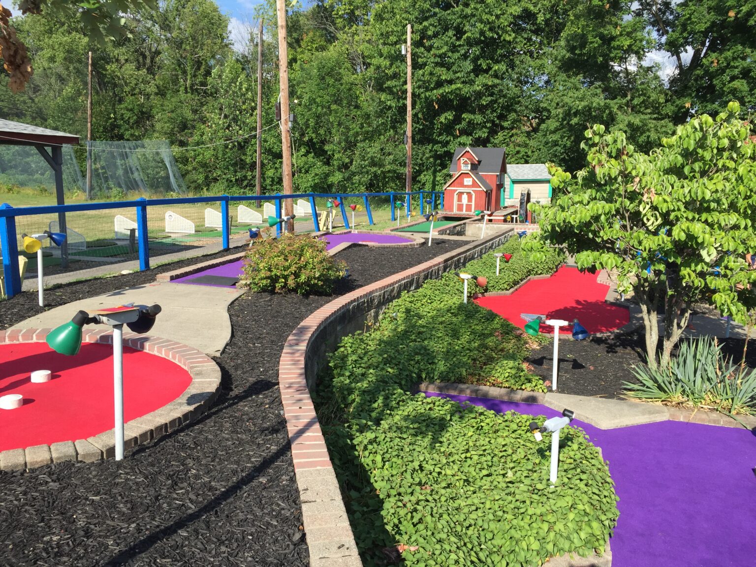 Mini Golf & Driving Range - Buzzard Cove - Outdoor Escapades